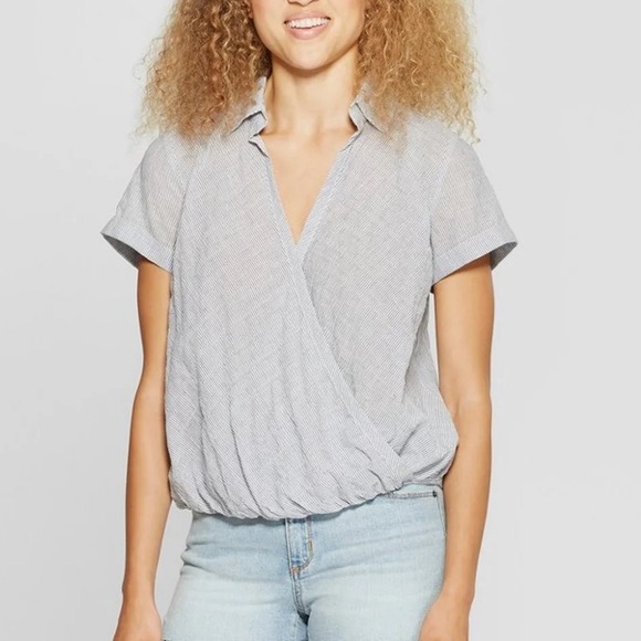 Universal Thread | Tops | Universal Thread Top | Poshmark